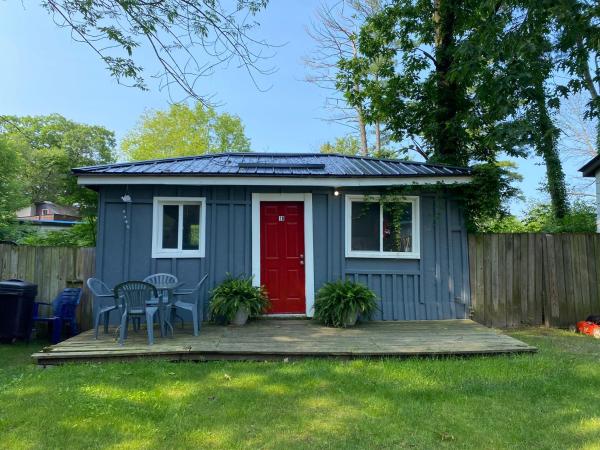 Cozy Studio Cottage, 2 Minute Walk To Beach 1 - Wasaga Beach