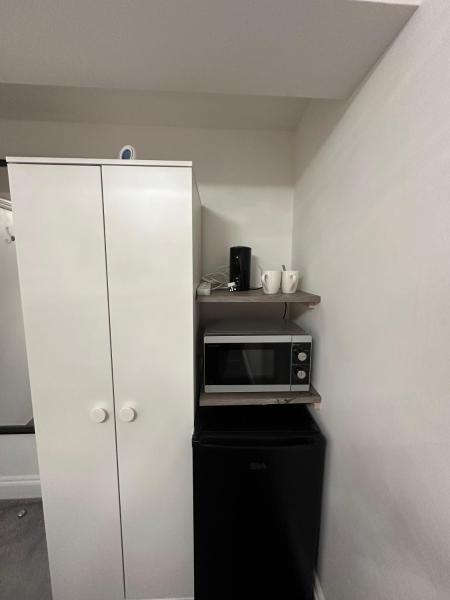 London Bridge 10 Minutes Walk Away - Leyton