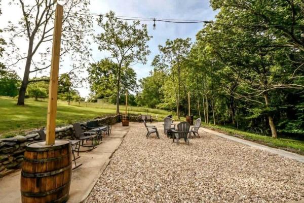 Time To Wine Down - Family Home - Waynesboro, VA