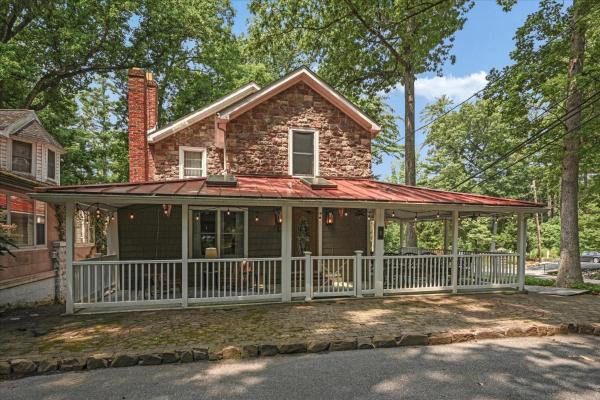 Muhlenberg Cottage - Lititz, PA