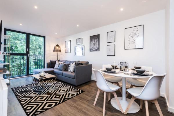 Chavasse Cove Sleeping 6 Guests With Parking - Liverpool central station