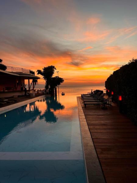 Sunset Beach Club Hotel - Ko Pha Ngan