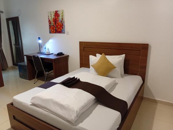 Peace Luxury Hotel And Apartment - Abuja