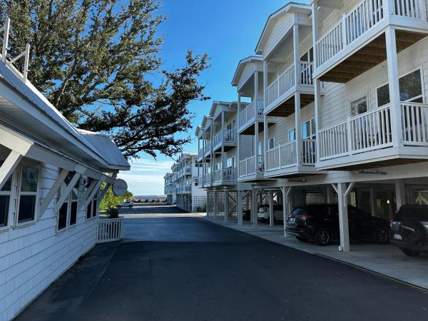 River Hotel Of Southport - Oak Island, NC