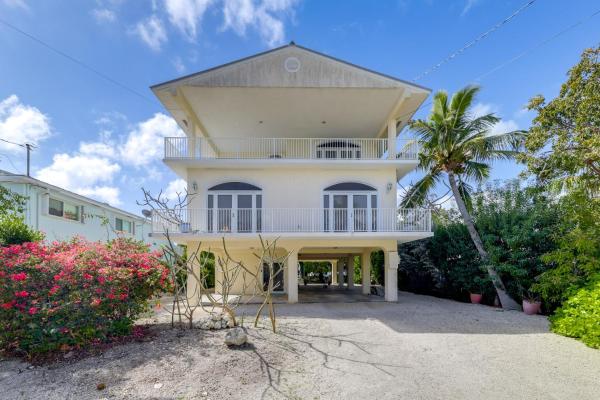 Spacious Canal-front Home Florida Keys Gem - Islamorada, FL