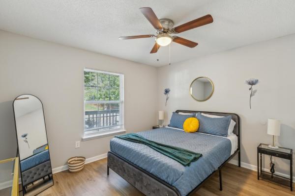 Cb 3504-102 Fayetteville Oasis I Modern, Comfy - Fayetteville, NC