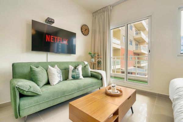 Nature-themed Stay With 4k Projector - Abou Dabi