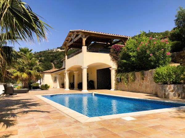 Villa Joya Climatisée Pour 8 Personnes Avec Piscine Et Vue Mer à La Londe-les-maures - Hyères