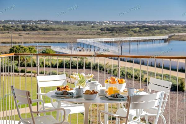 Blue Horizon-3pax Luxury Resort - Porches