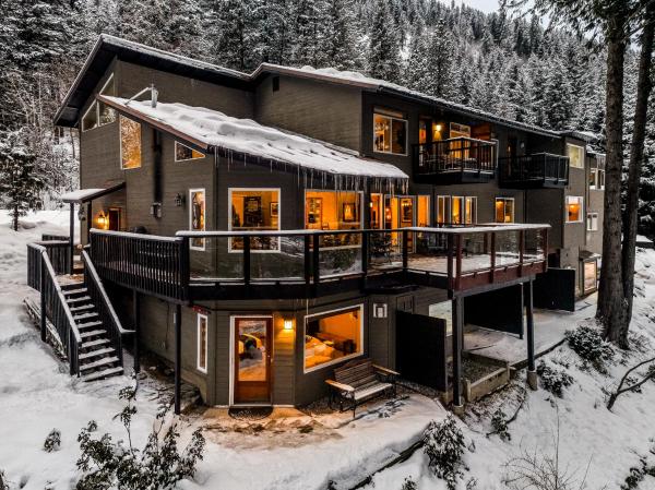 All Seasons River Inn - Leavenworth, WA