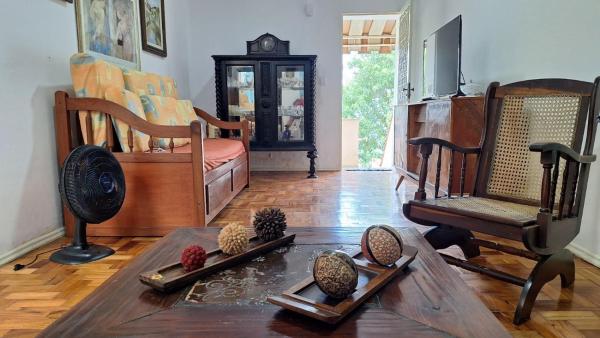 Casa Vintage Ampla Com Varanda Em Santa Teresa - Aeropuerto de Rio Galeão - Tom Jobim (GIG)