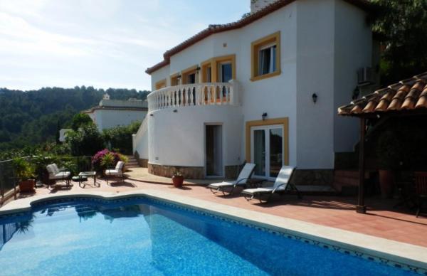 Private Pool - 3br Villa - 6 Guests - Amazing View - Orba