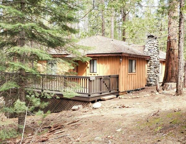 Burke's Place - Wawona, CA