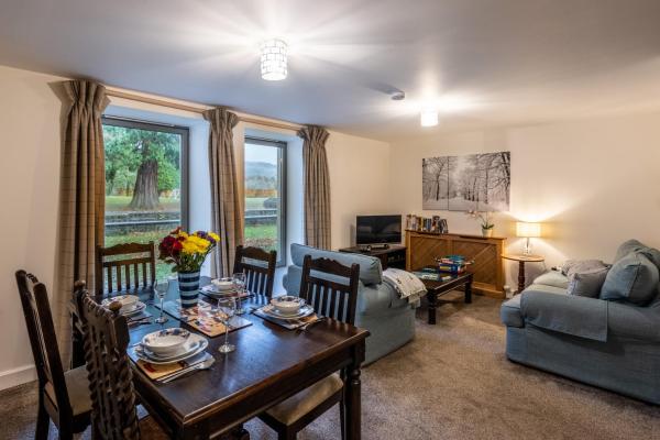 Raven Wing Apartments - Highland Club Scotland - Loch Ness