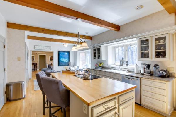 Spacious And Secluded Madison Home Near Dtwn! - Middleton, WI