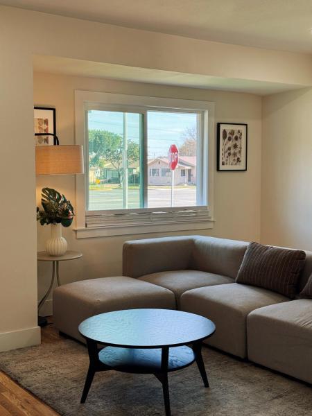 Cozy Private Room D In S Central La - Bellflower, CA