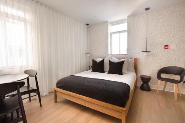 Studio #10 - Self Check-in - Plateau - St-denis - Laval, Quebec, Canadà