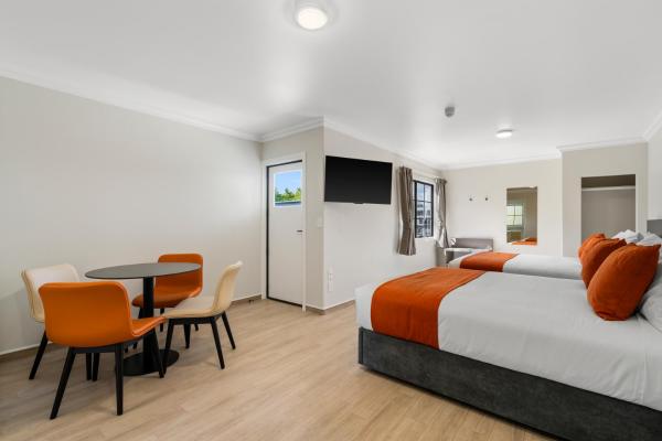 Stay 280 & Stay 284 Rotorua - Refurbished Modern Accommodation - 羅托路亞