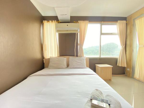 Spacious And Serene Studio Room Apartment At Jarrdin Cihampelas By Travelio - Bandung