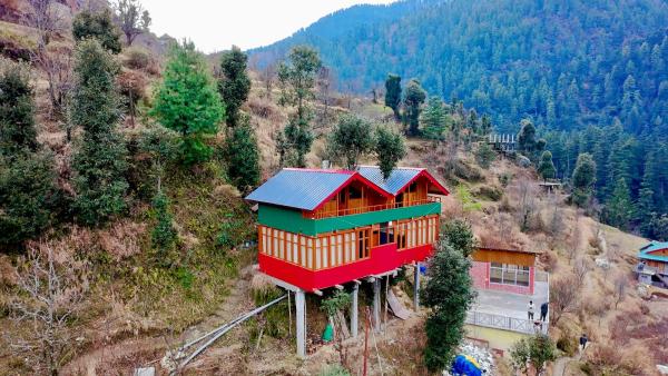 Jibhi Bliss Treehouse Cottage - Jibhi