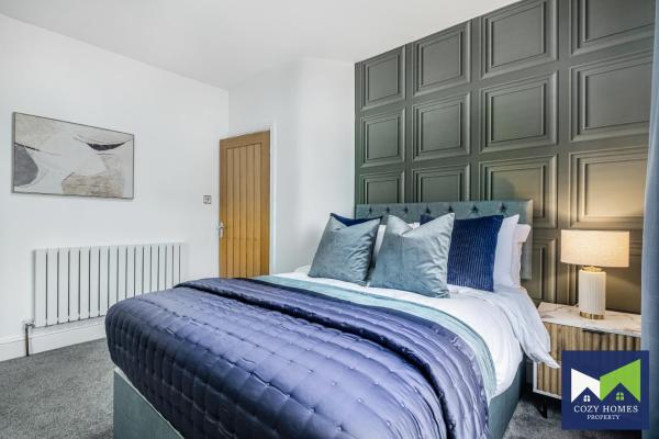 Modern 3 Bed House With Spacious Parking, Suitable For Contractors, Insurance Stays And Families Near Nec, Solihull, Hs2 - Solihull