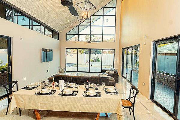 Modern Spacious 4-bedroom Home - Victoria Falls