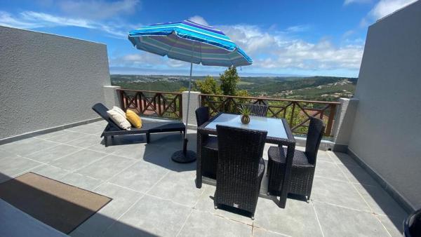 Upmarket Spacious Apartment In Castleton - Plettenberg Bay