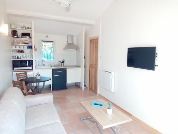 Greoux Les Bains - Le Gecko - Maisonnette Avec Terrasse De 30 M2 Et Parking Privé - Gréoux-les-Bains