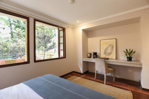 Stylish Retreat In Zona G Comfort Awaits 204 - Bogota