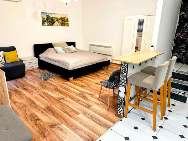 Dob71-cozy Flat In The Center Of Budapest- Recently Renovated - Budapest