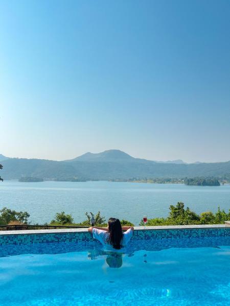 Luxurious Infinity Pool Villa Overlooking Pawna Lake Best For Parties And Events - Lonavala