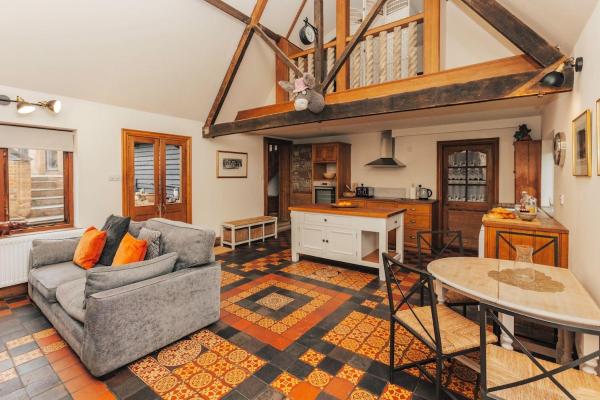 Aston Pottery - Henley-on-Thames