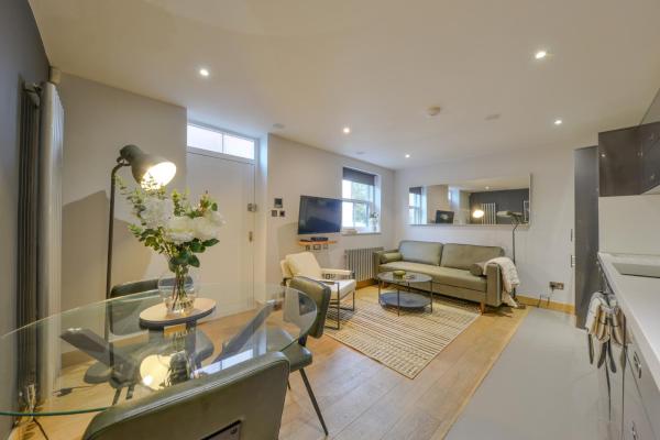Central Two Bedroom Apartments St Albans By Central Stays Short Lets & Serviced Accommodation With Free Parking - 4 - St Albans