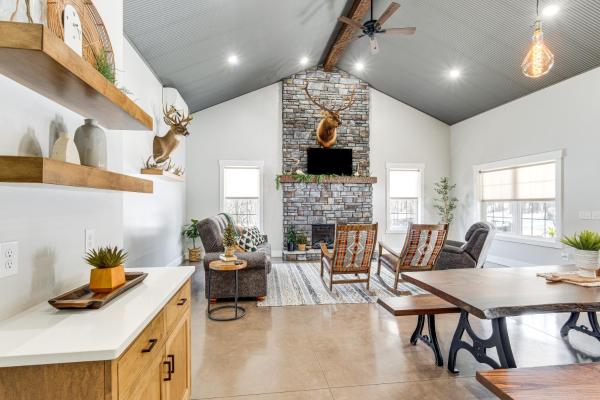 Family Retreat With Fire Pit And Yard In Mineral City - Atwood Lake, OH