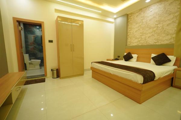 Hotel Vatika Royal - Mathura