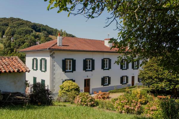 Maison Gamboia, Chambres D'hôtes Au Calme Avec Jardin - Bidarray