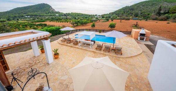 Quiet Family House 850m From The Beach - Santa Eulària des Riu