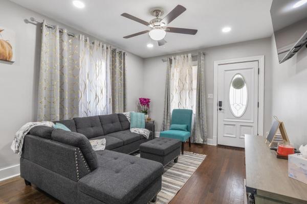 Lively Bungalow Retreat Near Belle Isle, Rva! - Chesterfield, VA