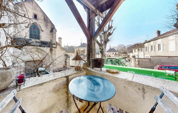 Amazing Home In Volnay With Wifi - Beaune