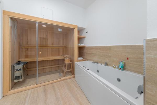 Luxury Apartment With Private Spa-free Parking - Monza