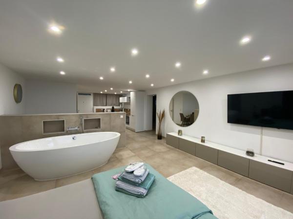 Terrassenpark Apartments (Premium Rooms) - Seebach