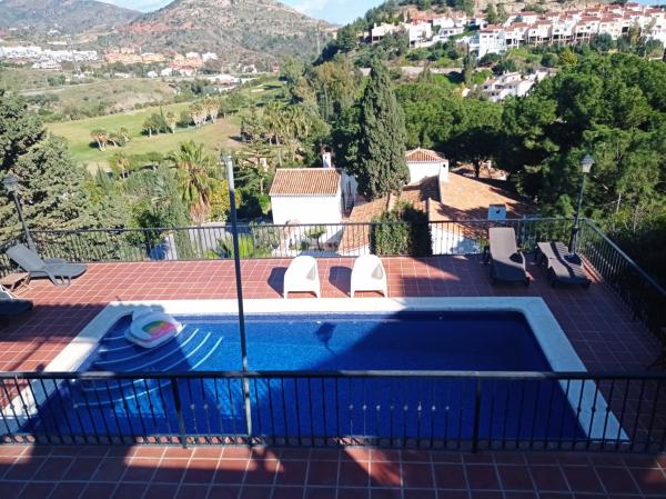 Apartamento En Villa Con Piscina - Málaga