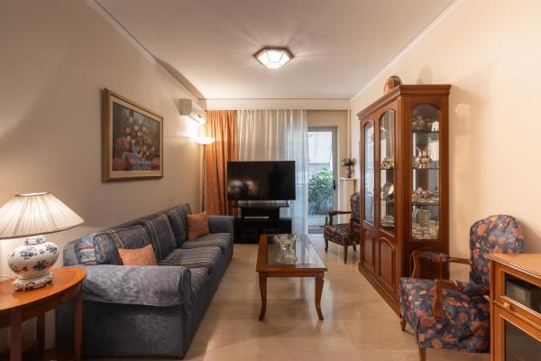 2 Br Apartment 5 Minutes To Thissio Metro & Acropolis - Athens