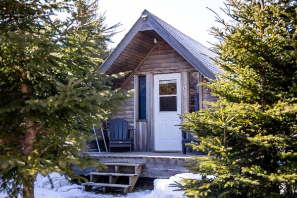 The Zzzz Moose Camping Cabins - Cape Breton Island