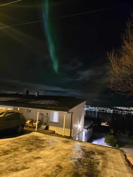Koselig Leilighet Over To Plan. - Tromsø