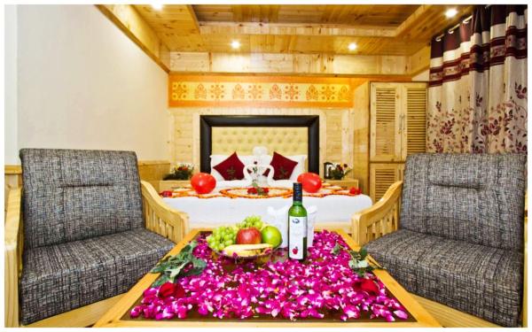 Manali Hotel H A R M O N I Near River And Temple - Manali