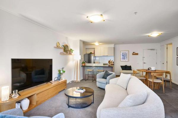 Perfectly Styled Urban Retreat In Southbank - Tottenham