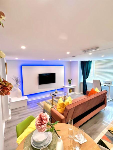 House Andiamo Portsmouth, Centrally Located, Sleeps 4 - Hayling Island