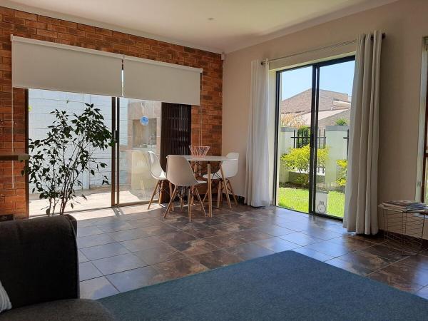 The Paddle Inn - Jeffreys Bay