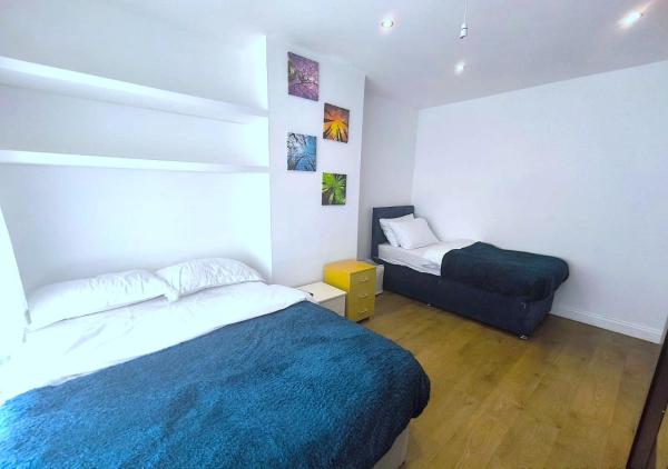 Triple Bedroom In Dagenham - Romford